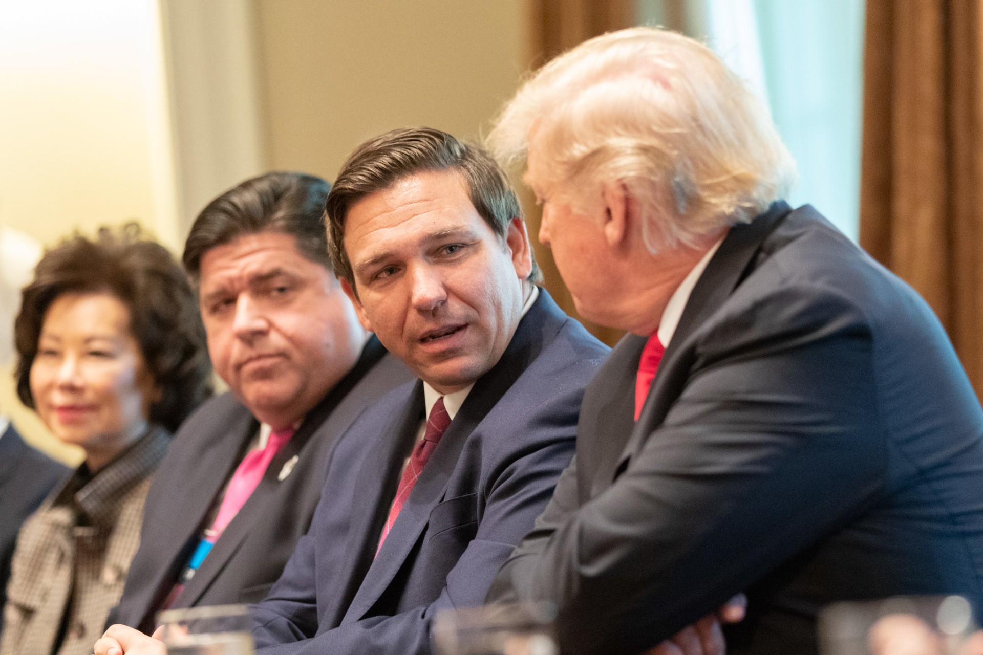 Trump Outshines DeSantis at Iowa State Fair with Epic Entourage ...